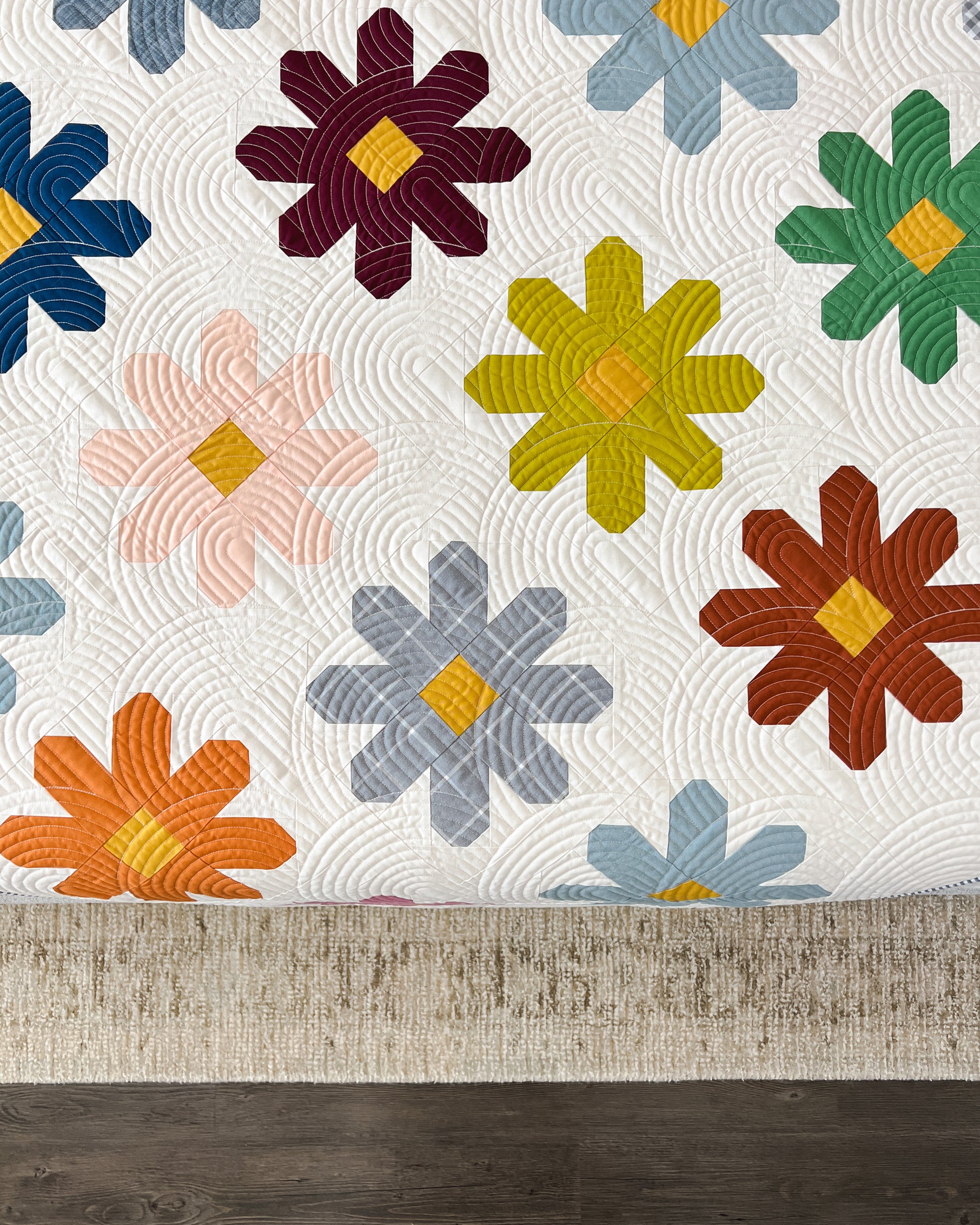 PRINTED Fresh as a Daisy Quilt Pattern – Pen and Paper Patterns