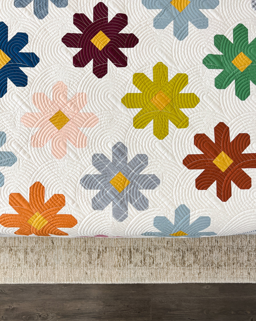 PRINTED Fresh as a Daisy Quilt Pattern – Pen and Paper Patterns