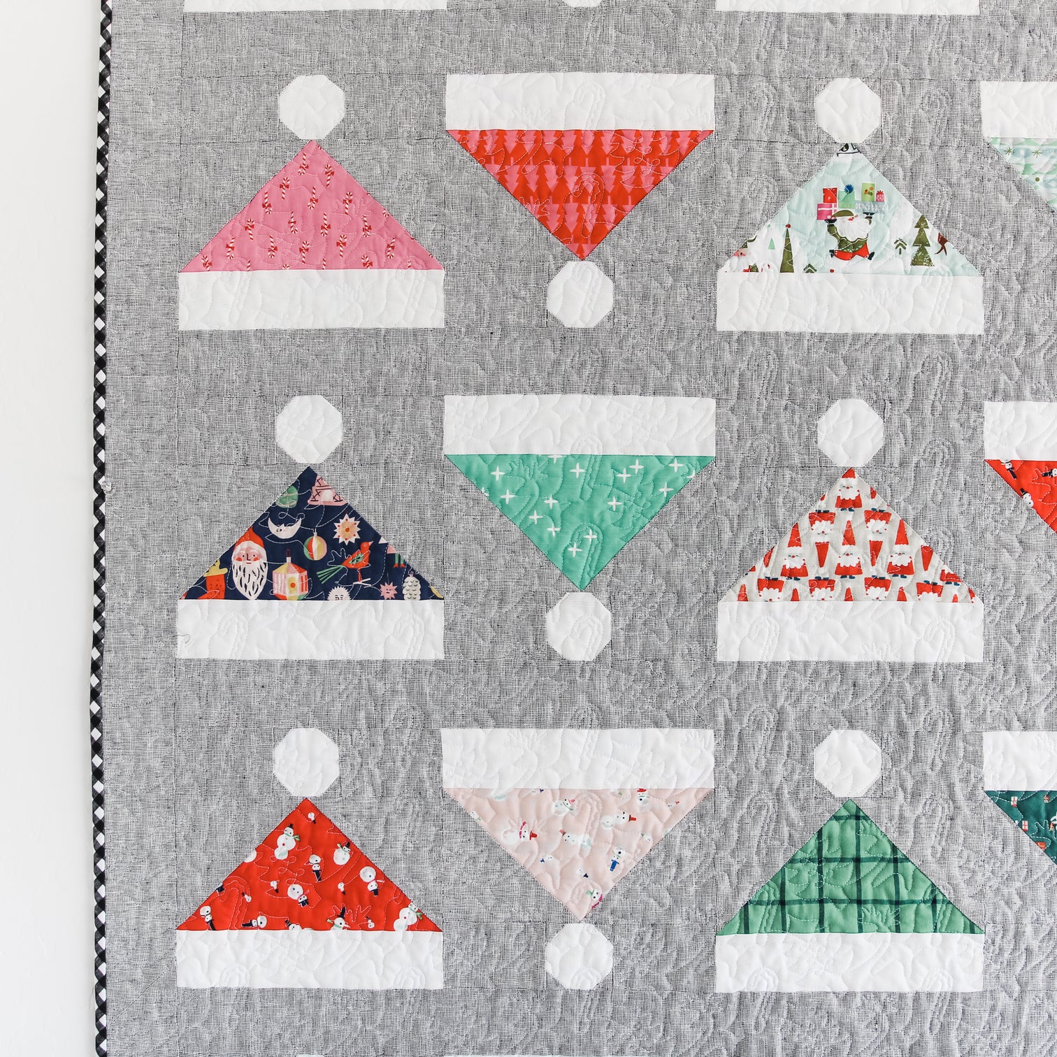 PRINTED Kris Kringle Quilt Pattern – Pen and Paper Patterns