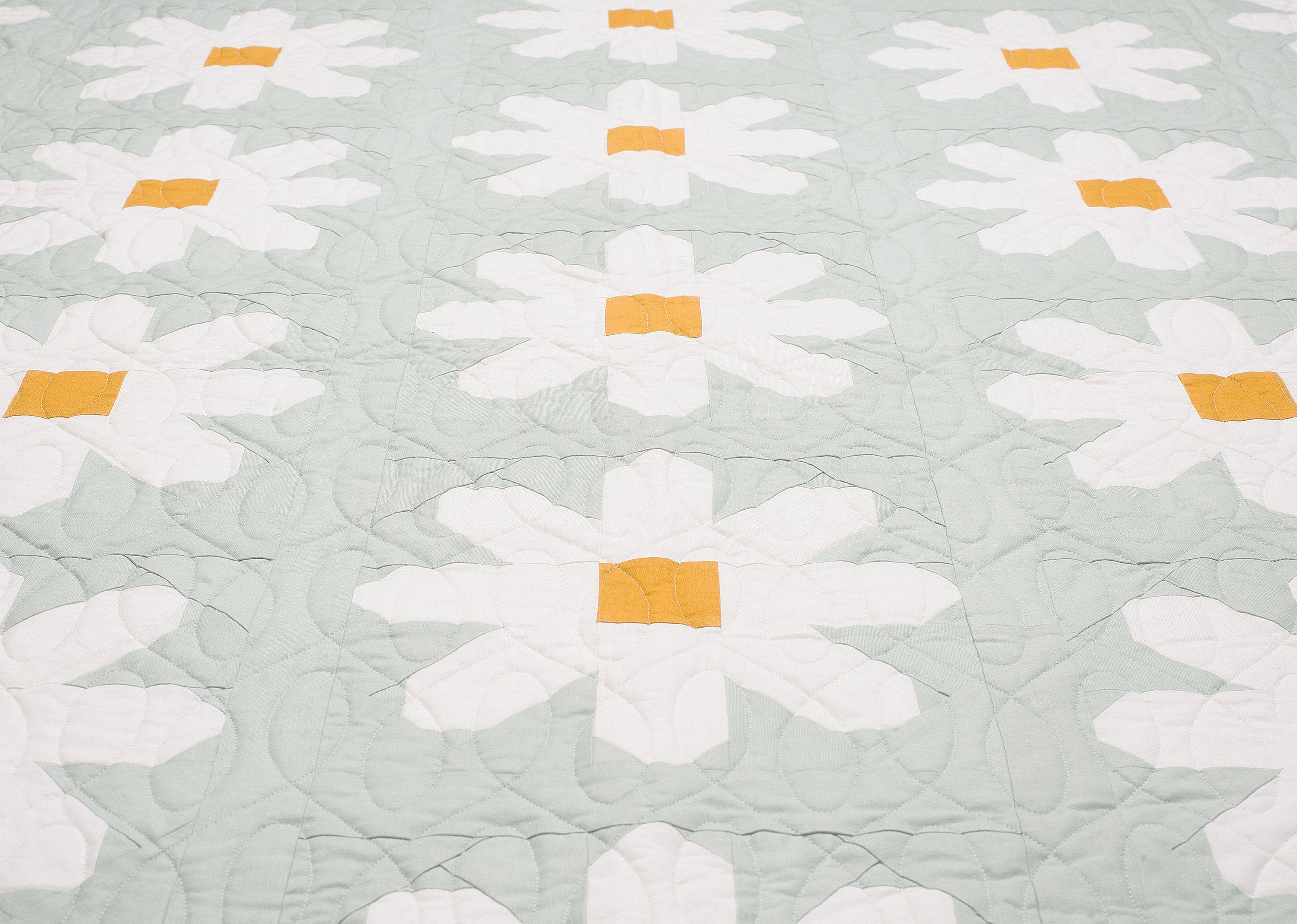 PDF Fresh as a Daisy Quilt Pattern – Pen and Paper Patterns
